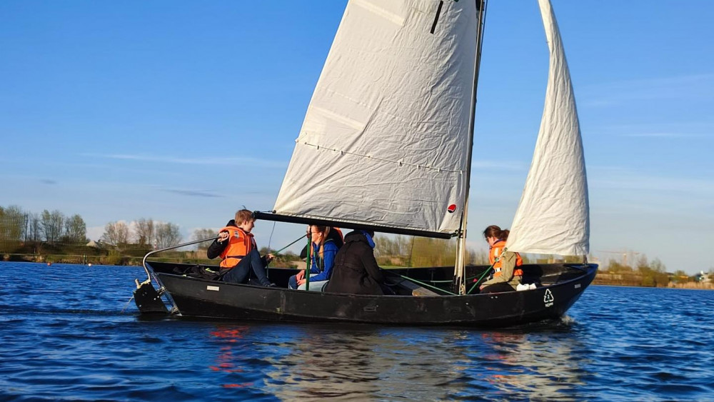 Boten van gerecycled plastic: stichtingen blij met subsidie voor ...