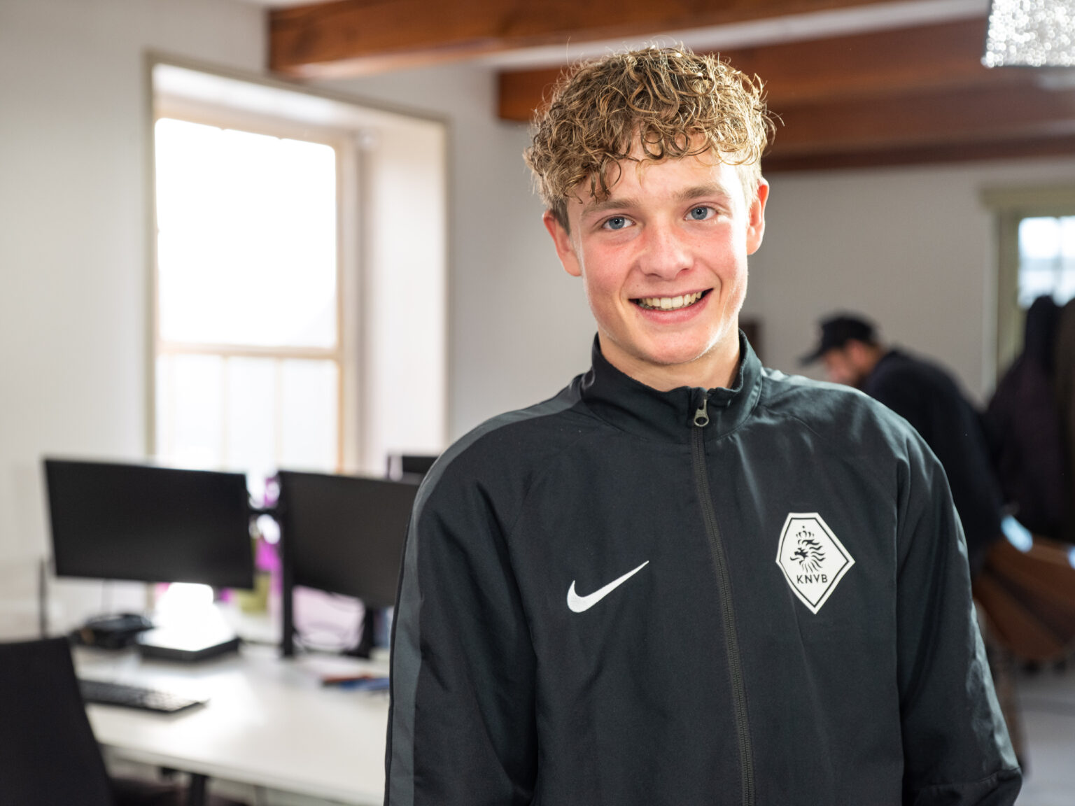 Scheidsrechter Mees van den Bergh uit Zwaag wil na winst naar top van ...